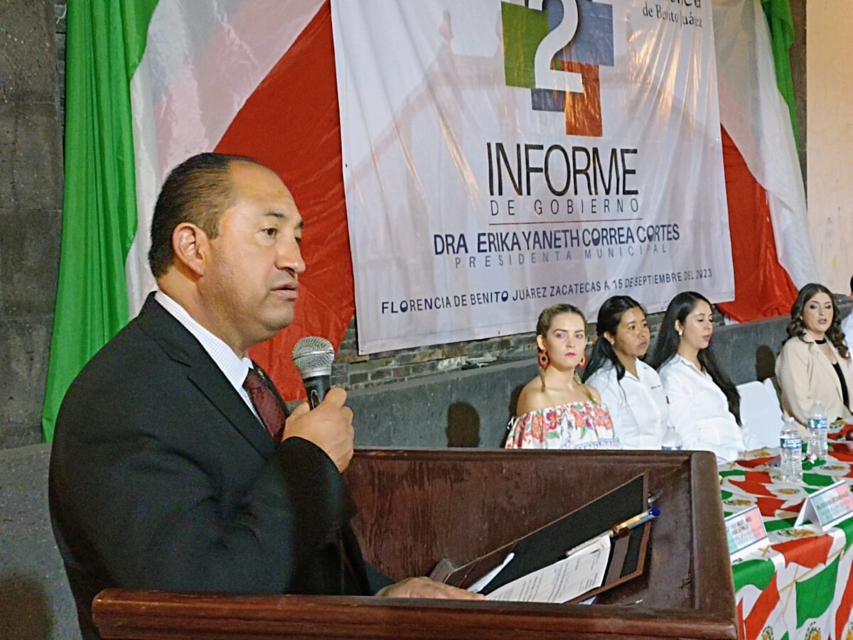 Pablo Mercado Solís representante del Gobernador dio Fe del 2do Informe ...